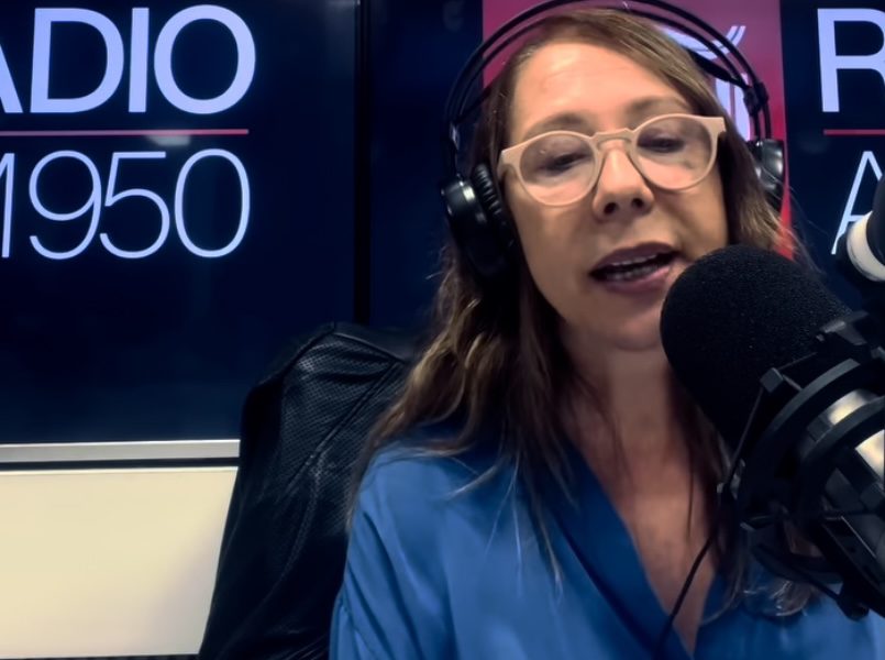 Divorciados de la política - Laura Di Marco